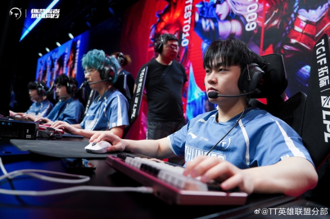 TT Đánh Bại RNG 20 Đưa RNG Xuống Vị Trí Thấp Nhất Trong Lịch Sử LPL